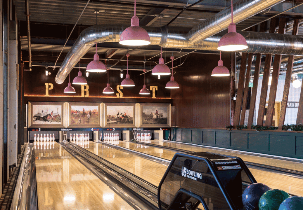 Denver Icon: Stapleton Air-Traffic-Control Tower - 5280