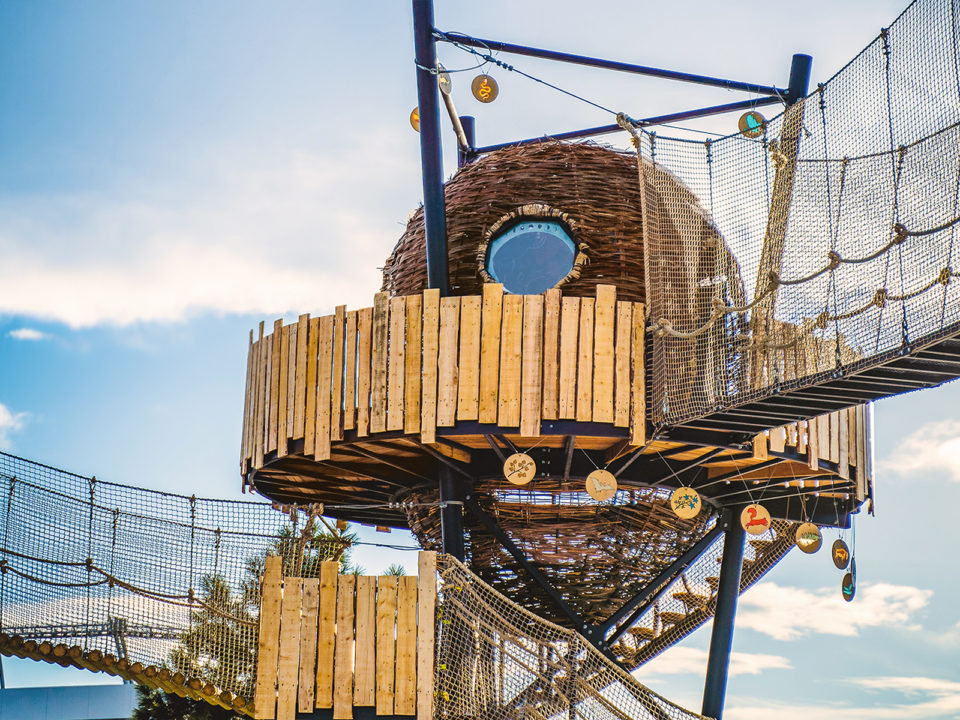 This New Aerial Obstacle Course Encourages Kids to Engage in Creative ...