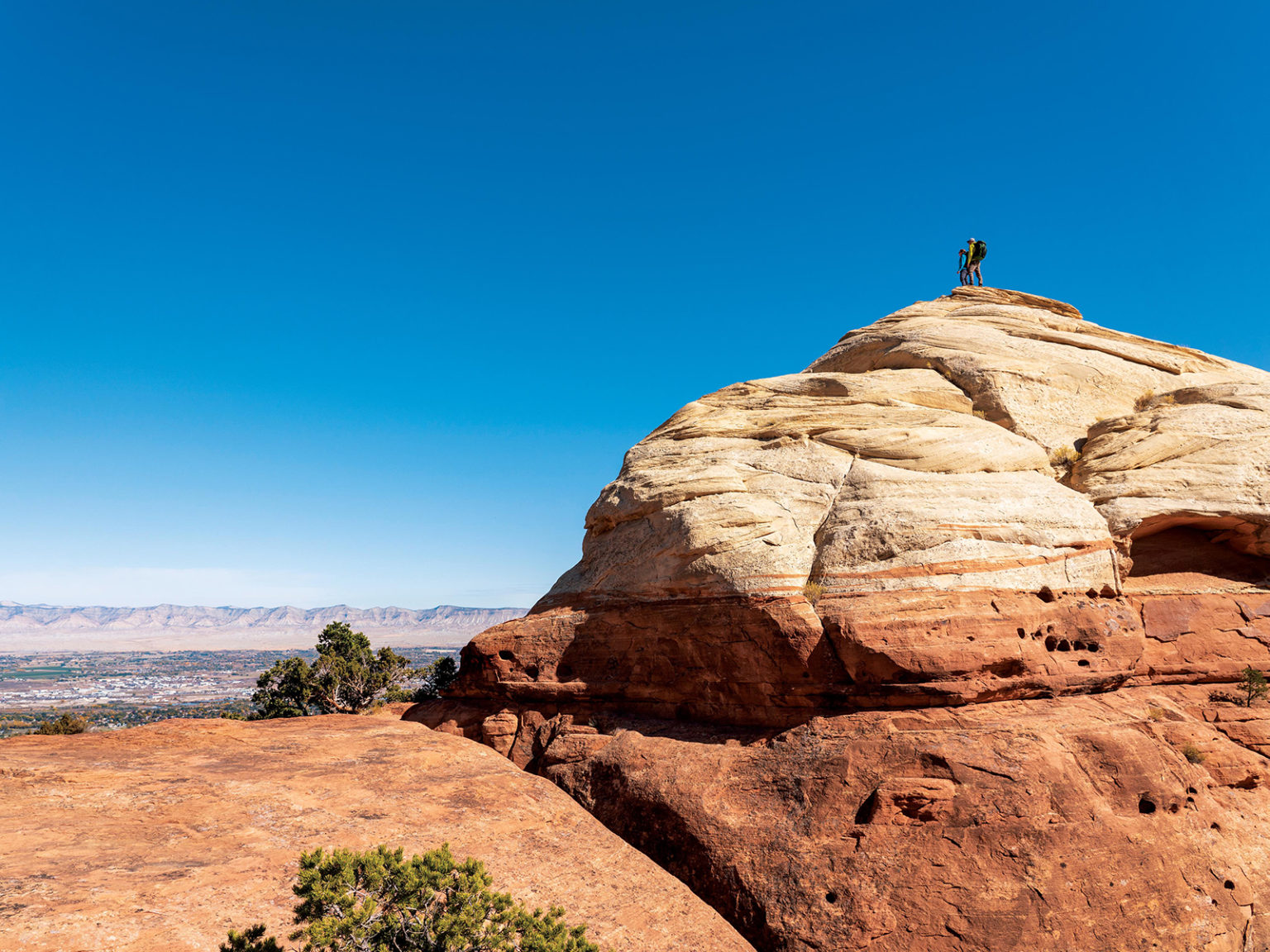 Hiking the Liberty Cap Trail in Colorado National Monument
