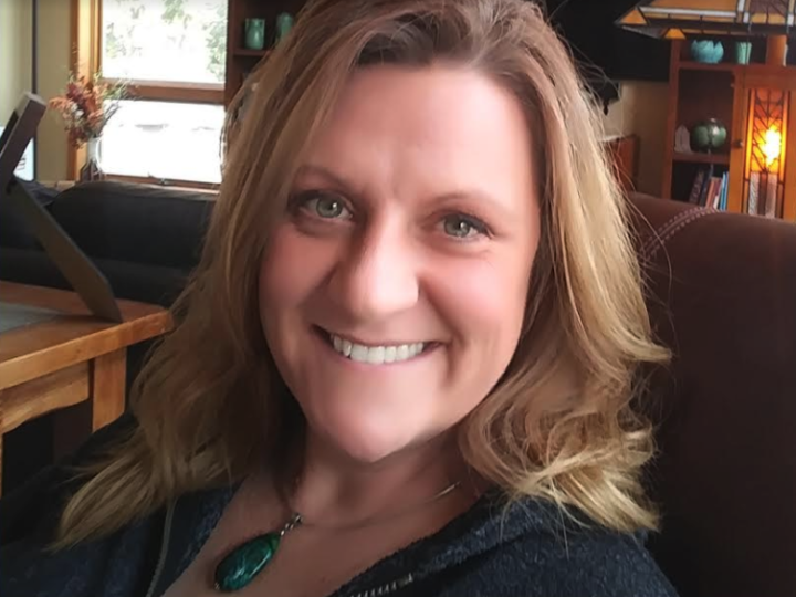 Artist Julie Leidel Will Donate 50 Percent of Sales in May to the Red Cross