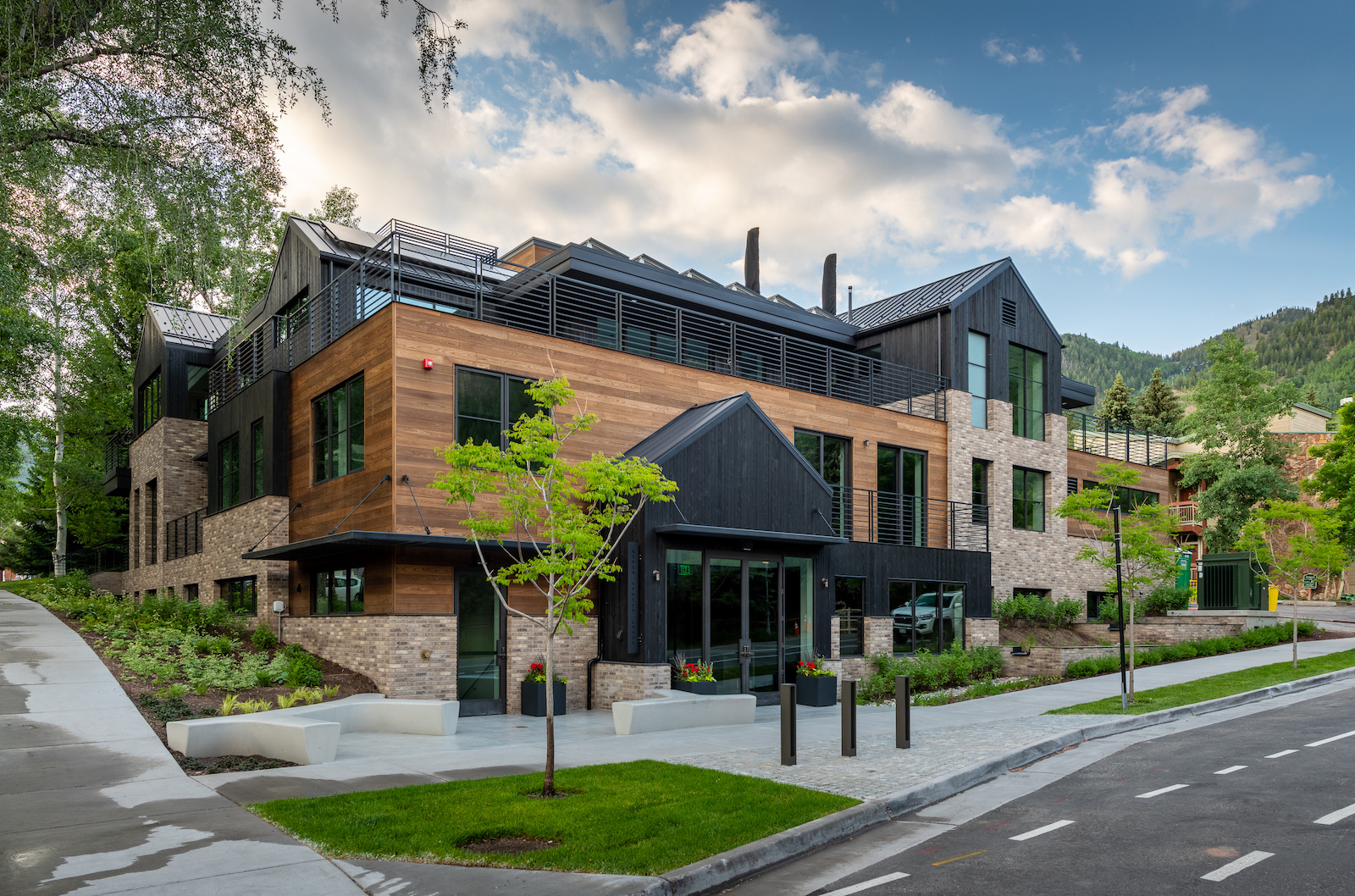 Inside Aspen Street Lodge, the Mountain Town's Newest Luxury Hotel