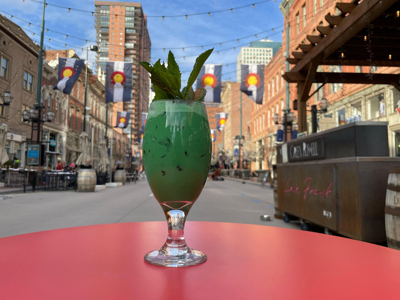 The Grasshopper is Back—Here’s Where to Enjoy the Mint-Chocolate Drink ...