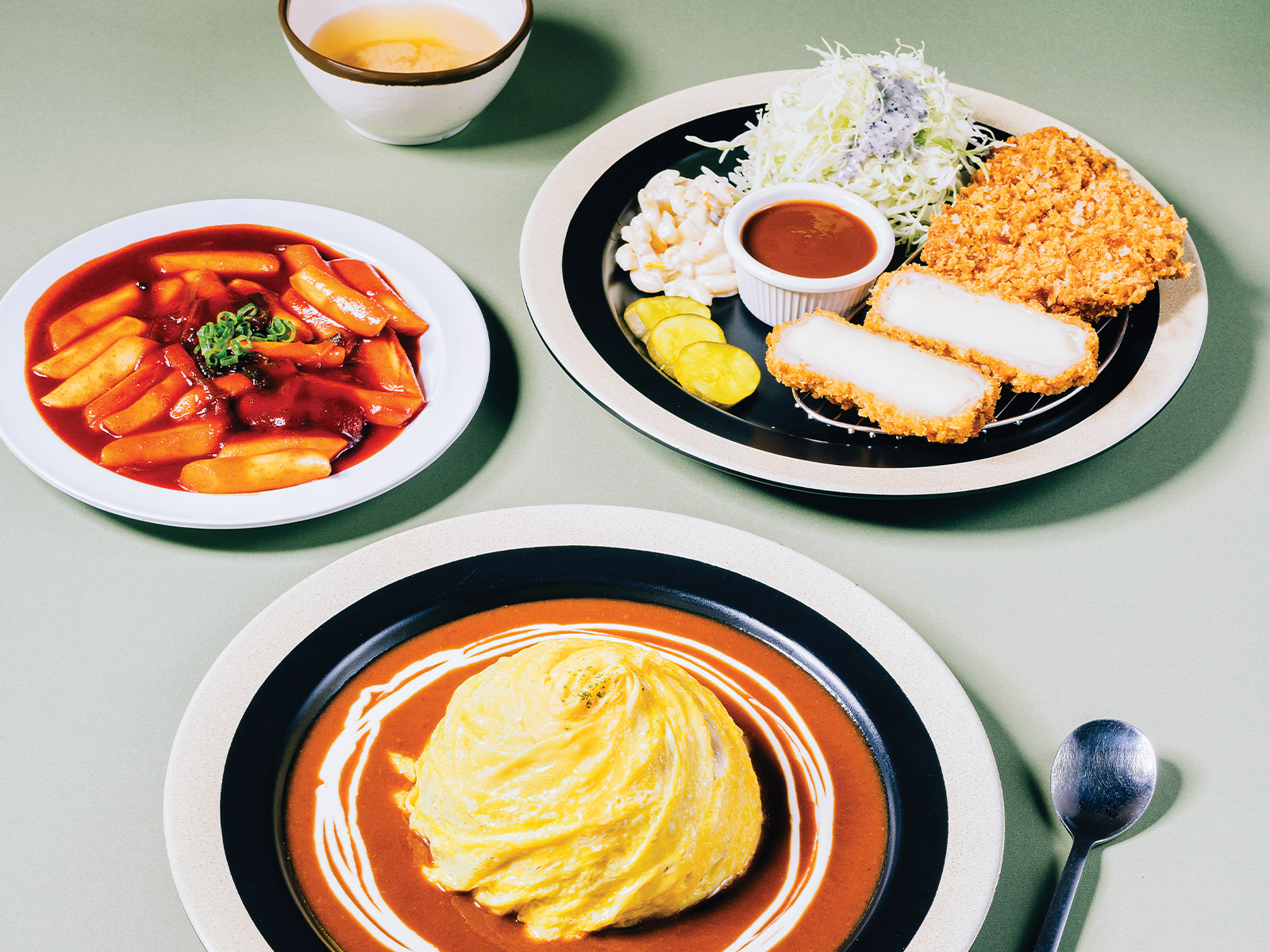 What Makes the Porklet's Fried Cutlets and Volcano Fried Rice So Delicious?