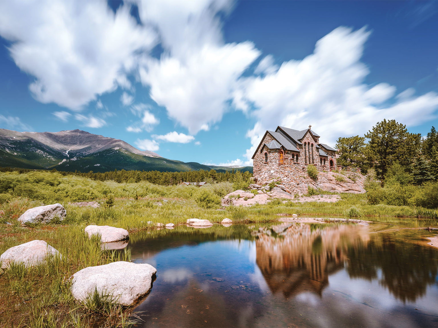 7 Leaf Peeping Road Trips Perfect for Electric Vehicles - 5280