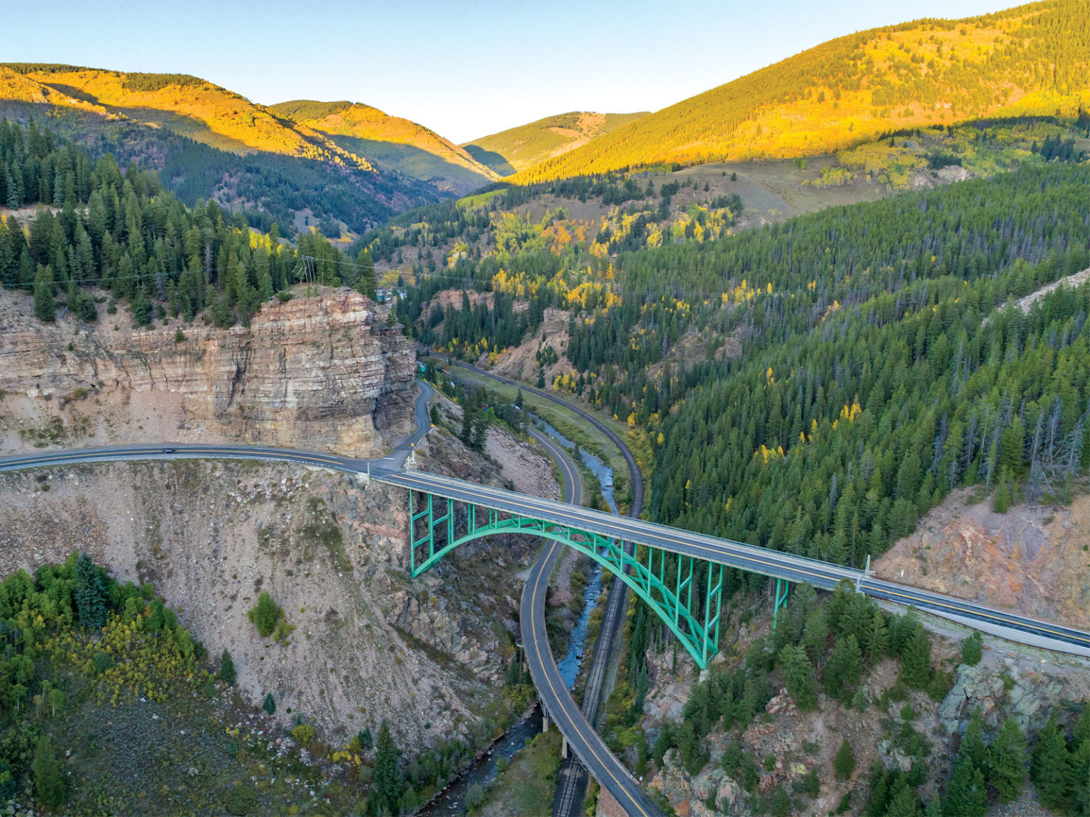 7 Leaf Peeping Road Trips Perfect for Electric Vehicles - 5280