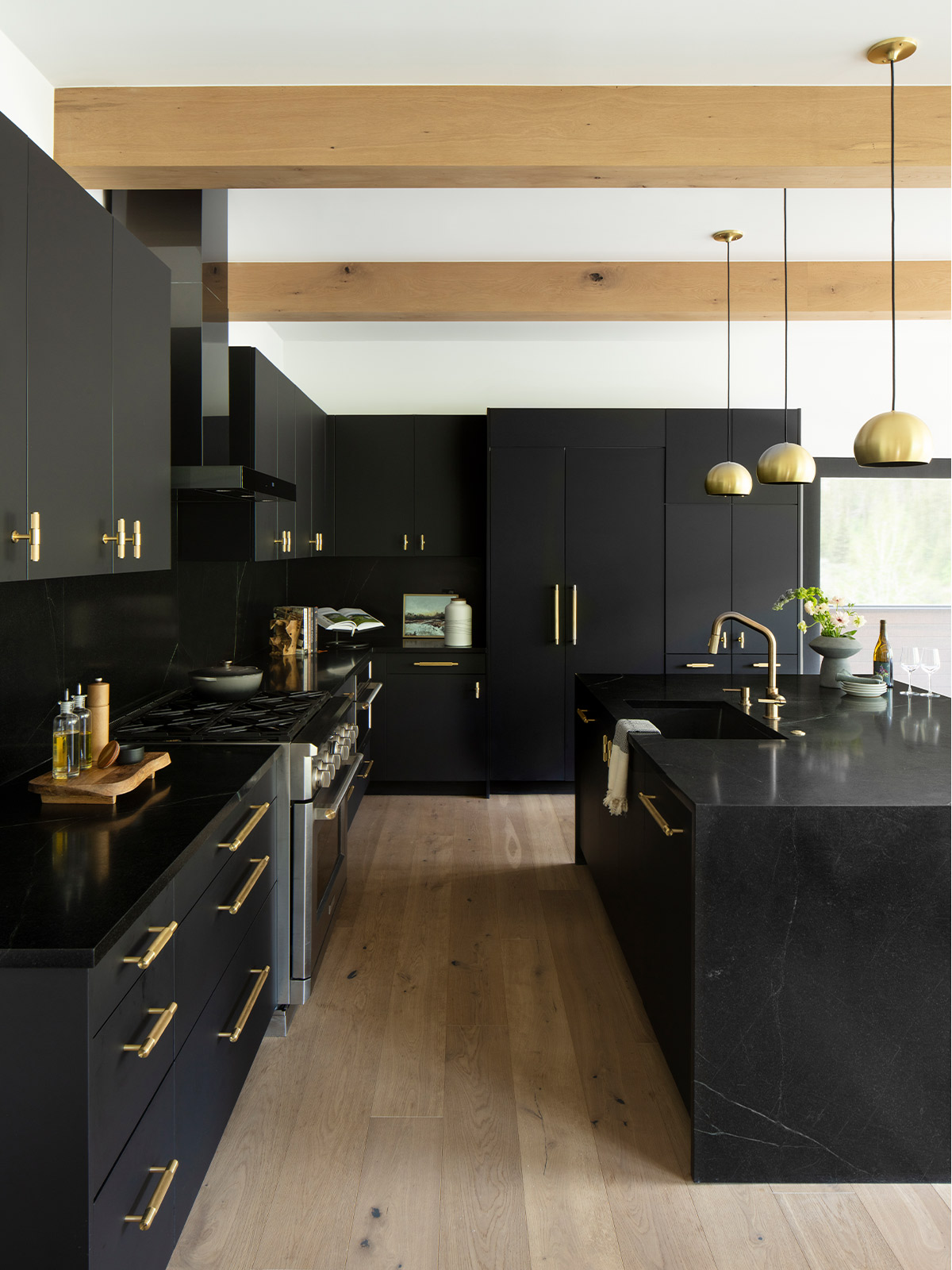 This Vail Home Is Black, White, and Cozy All Over - 5280