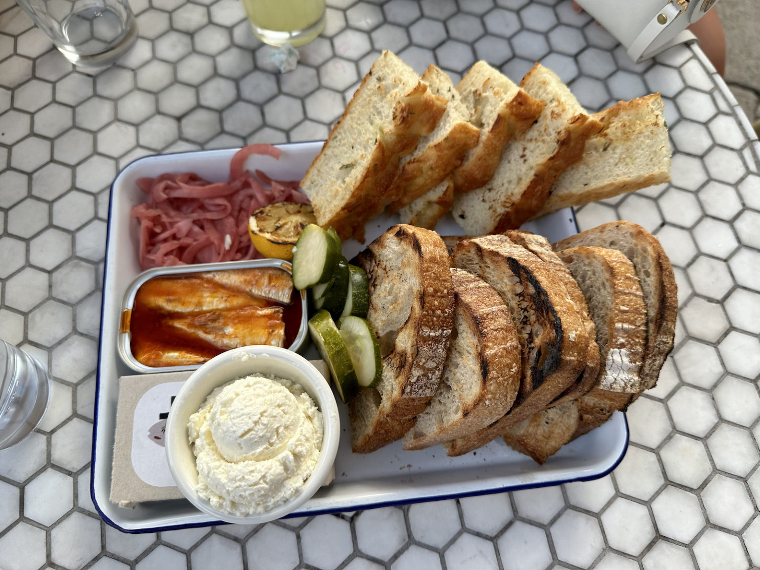 18 of Denver's Best Happy Hours