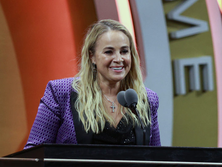 Becky Hammon Inducted in Naismith Memorial Basketball Hall of Fame - 5280