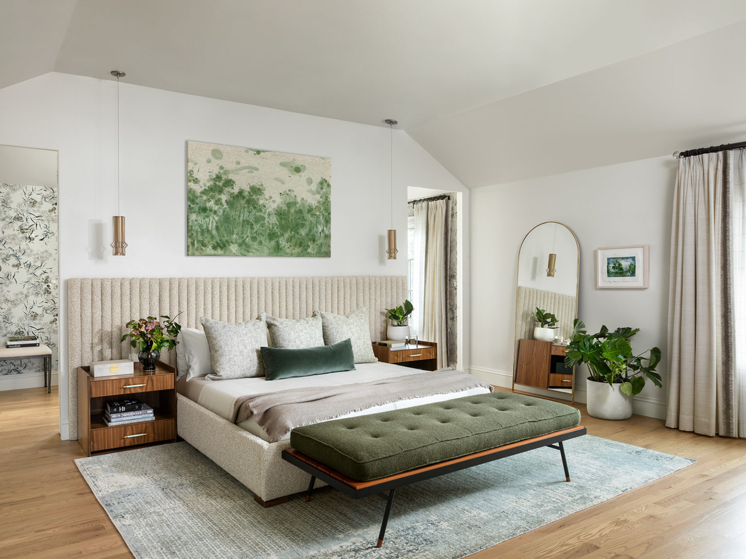 How Pops Of Color And Ample Curves Made A Classic Hilltop Home Into A ...